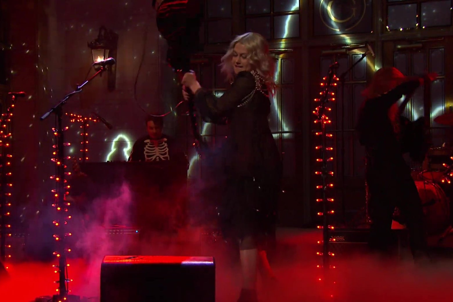 SNL: Musical guest Phoebe Bridgers smashed her guitar after her performance of “I Know the End.”