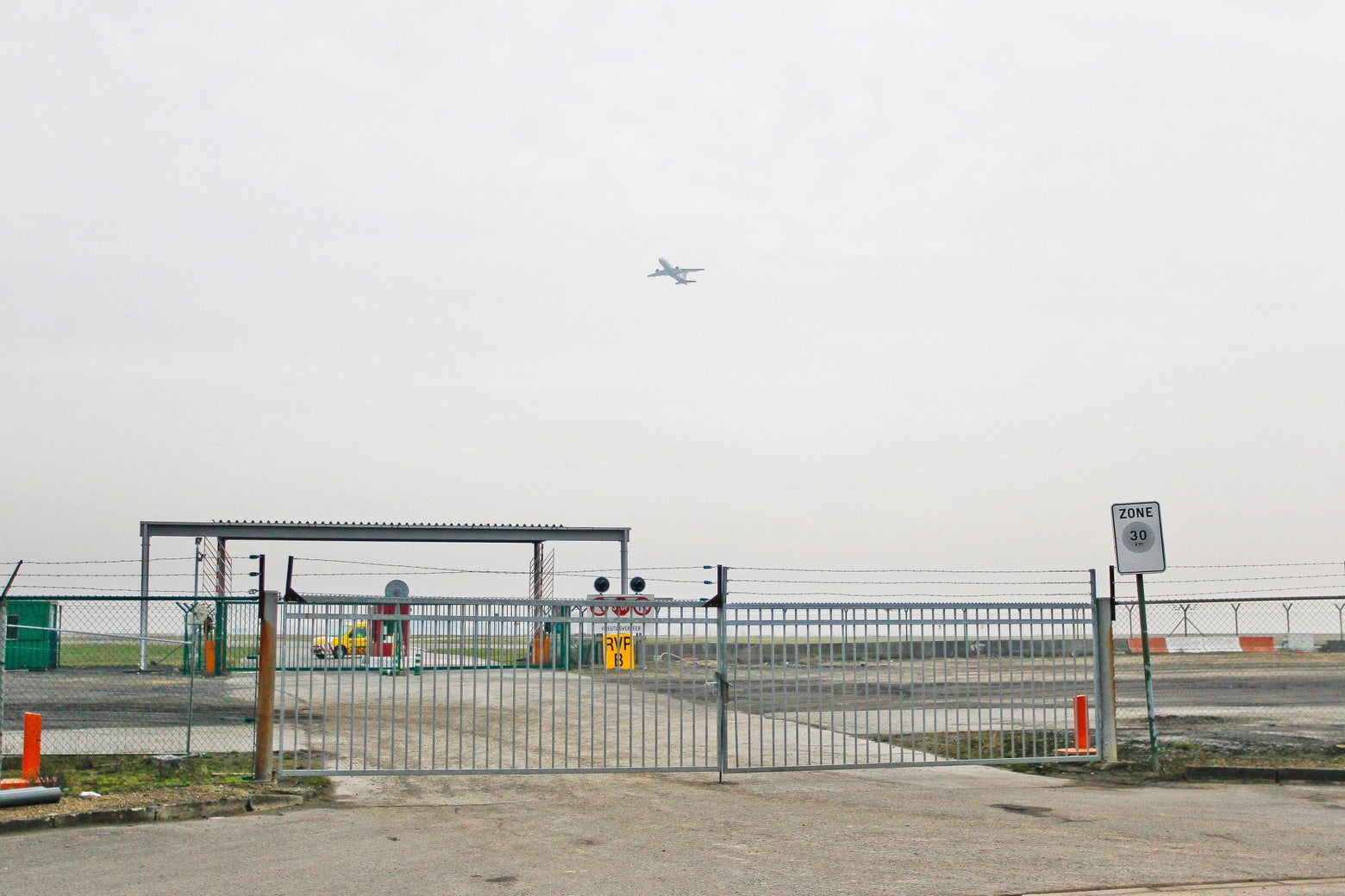 Airport diamond heist: It is shockingly easy to breach perimeter ...