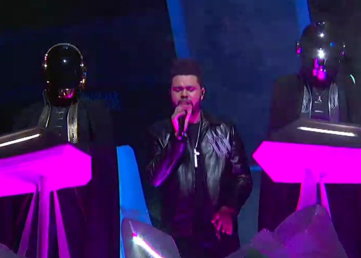 Daft Punk join the Weeknd for a live Grammys performance of "I Feel It ...