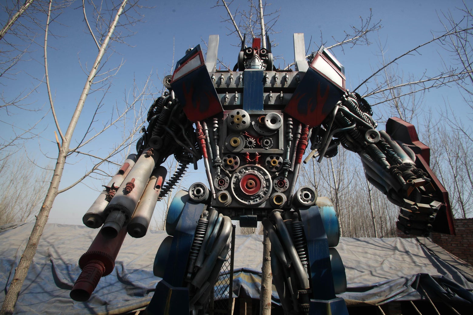 Harvard and MIT engineers create a self-assembling origami robot that ...