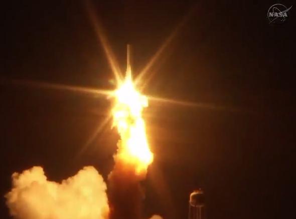 Antares rocket explodes on takeoff: Unmanned rocket launch ends in ...