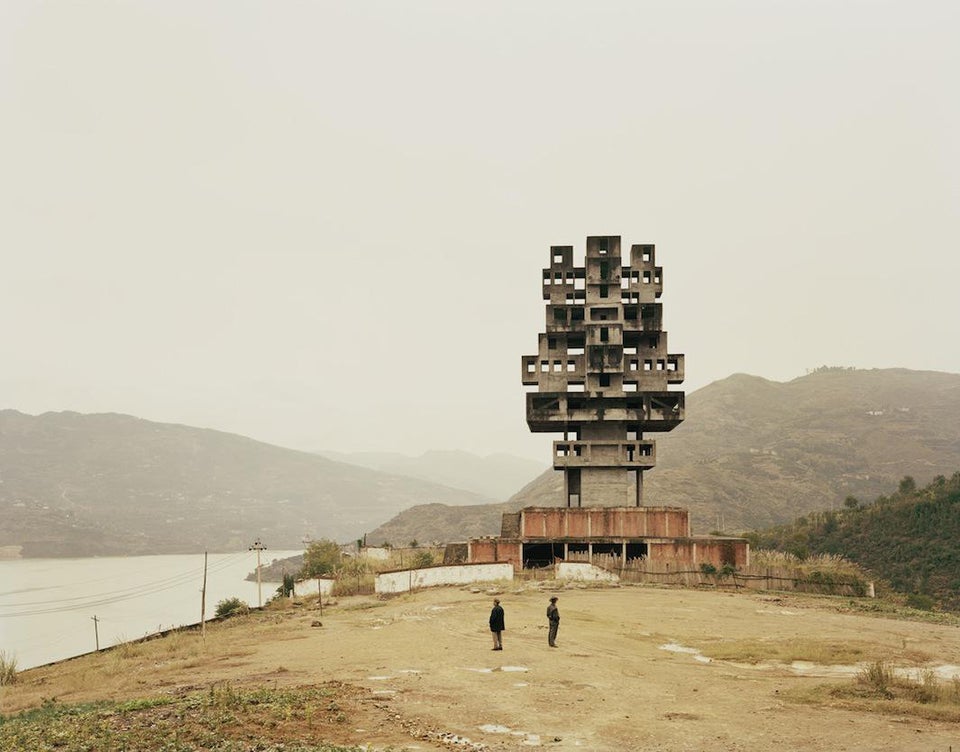Nadav Kander photographs China along the Yangtze River in his series ...