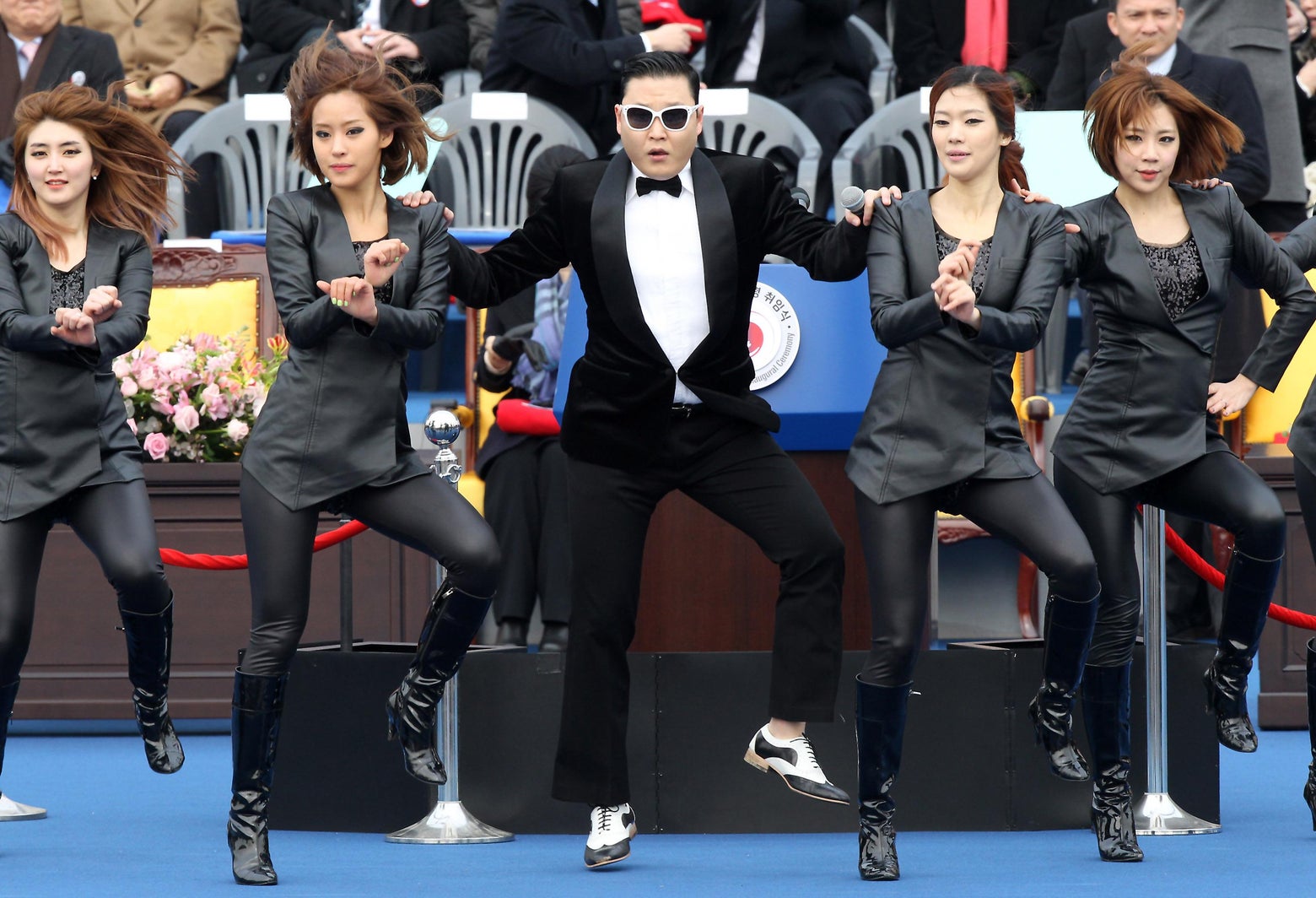 Psy new song: Gentlemen debuts online.