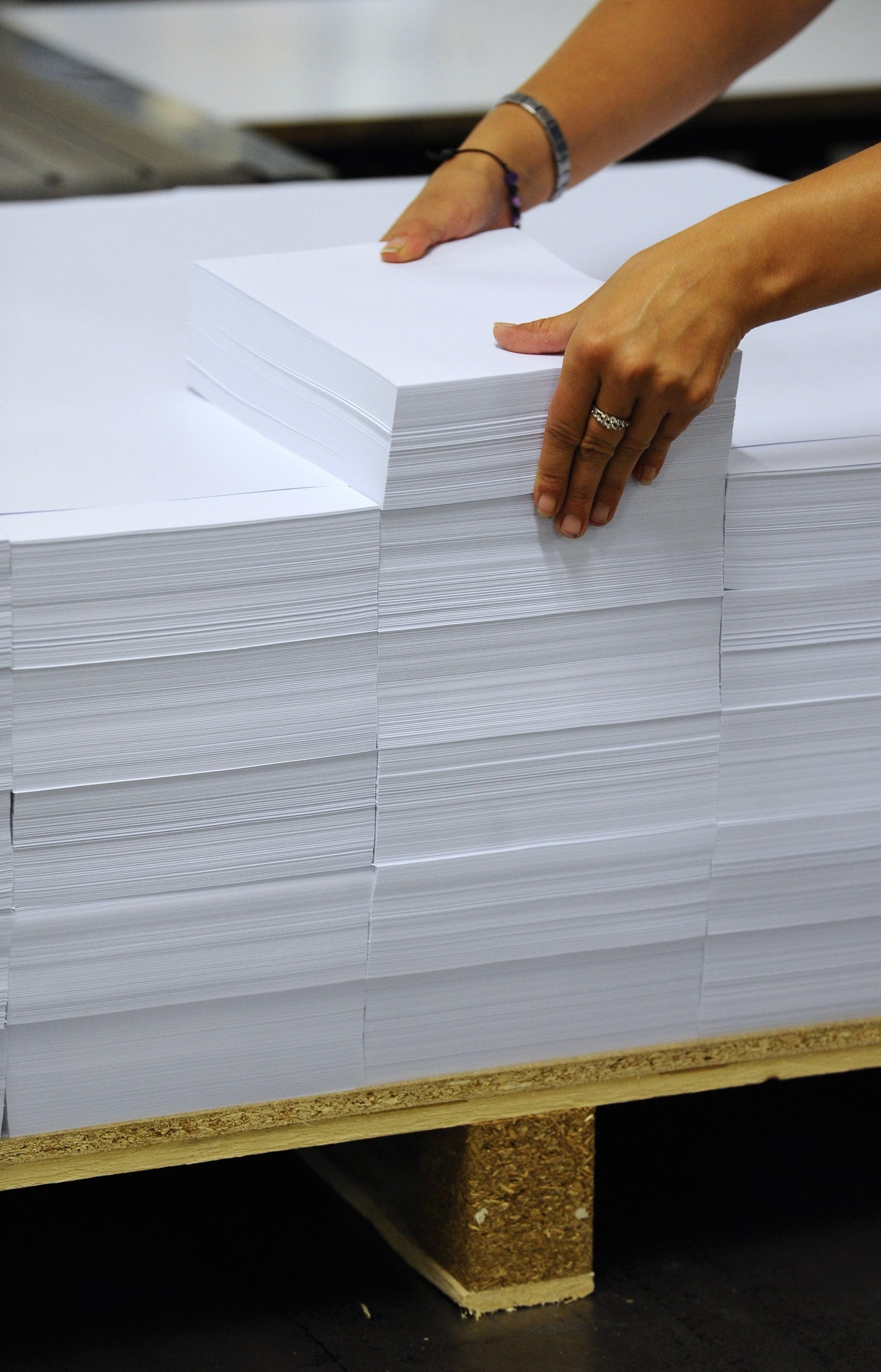 Study finds printing the internet would take roughly 136 billion sheets ...