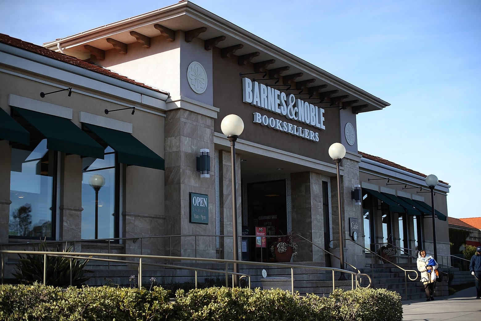 Leonard Riggio: Barnes & Noble founder proposes buying company's retail ...