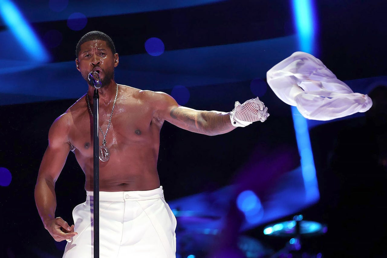 Super Bowl: Usher’s halftime performance was missing one thing. It was ...